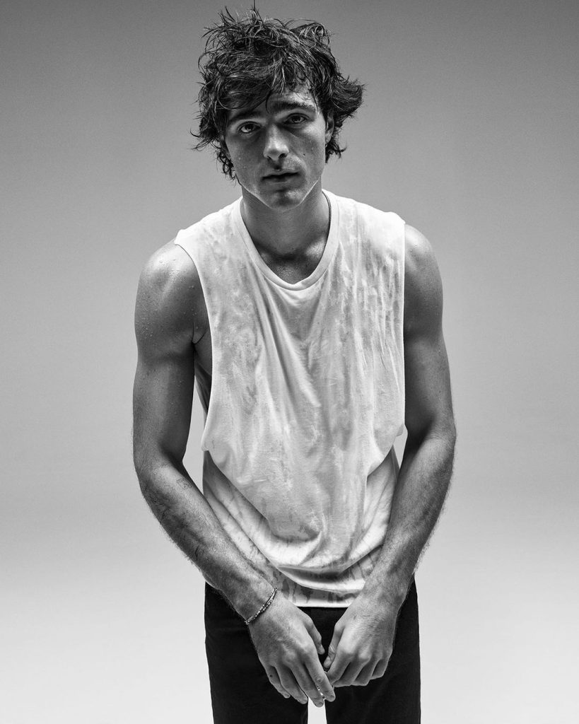 Jacob Elordi: 5 sự thật chứng tỏ anh khác xa vai diễn "Euphoria"