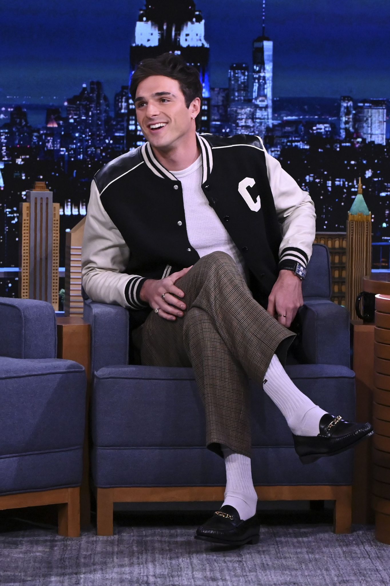 Jacob Elordi: 5 sự thật chứng tỏ anh khác xa vai diễn "Euphoria"
