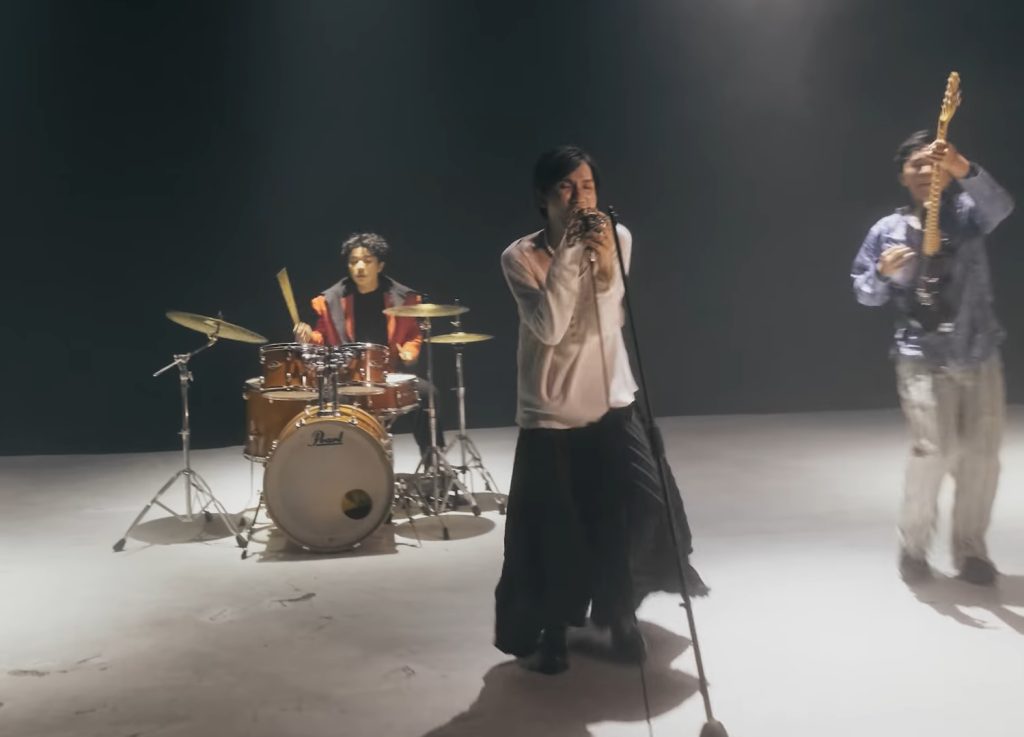 The Flob: "Chữa lành đủ rồi, giờ là lúc phản kháng"