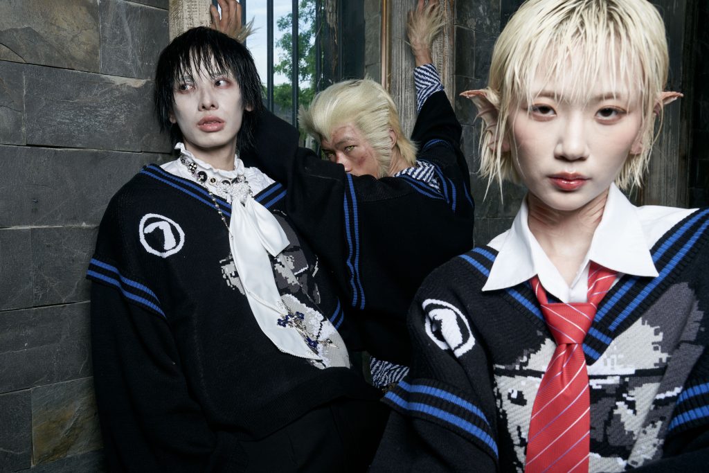 FENG SYSTEM Xuân Hè 2023 với bối cảnh ngôi trường dị nhân