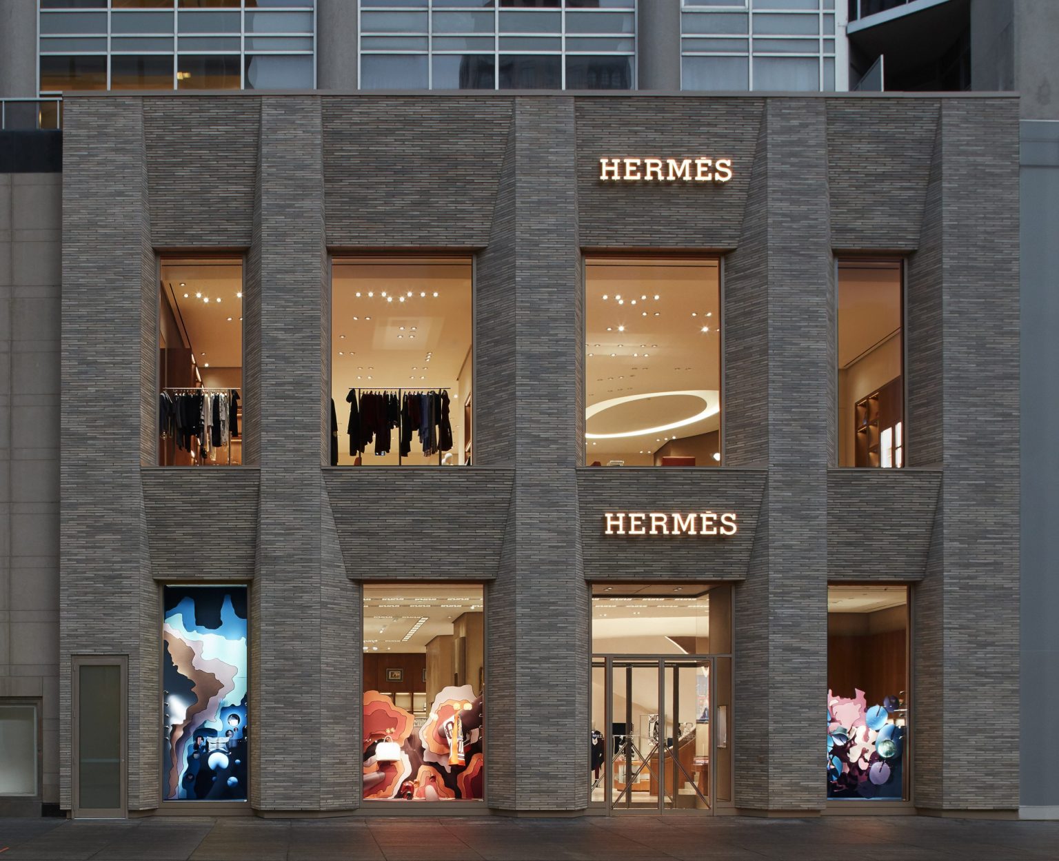 Doanh thu của Hermès tăng trưởng kỷ lục