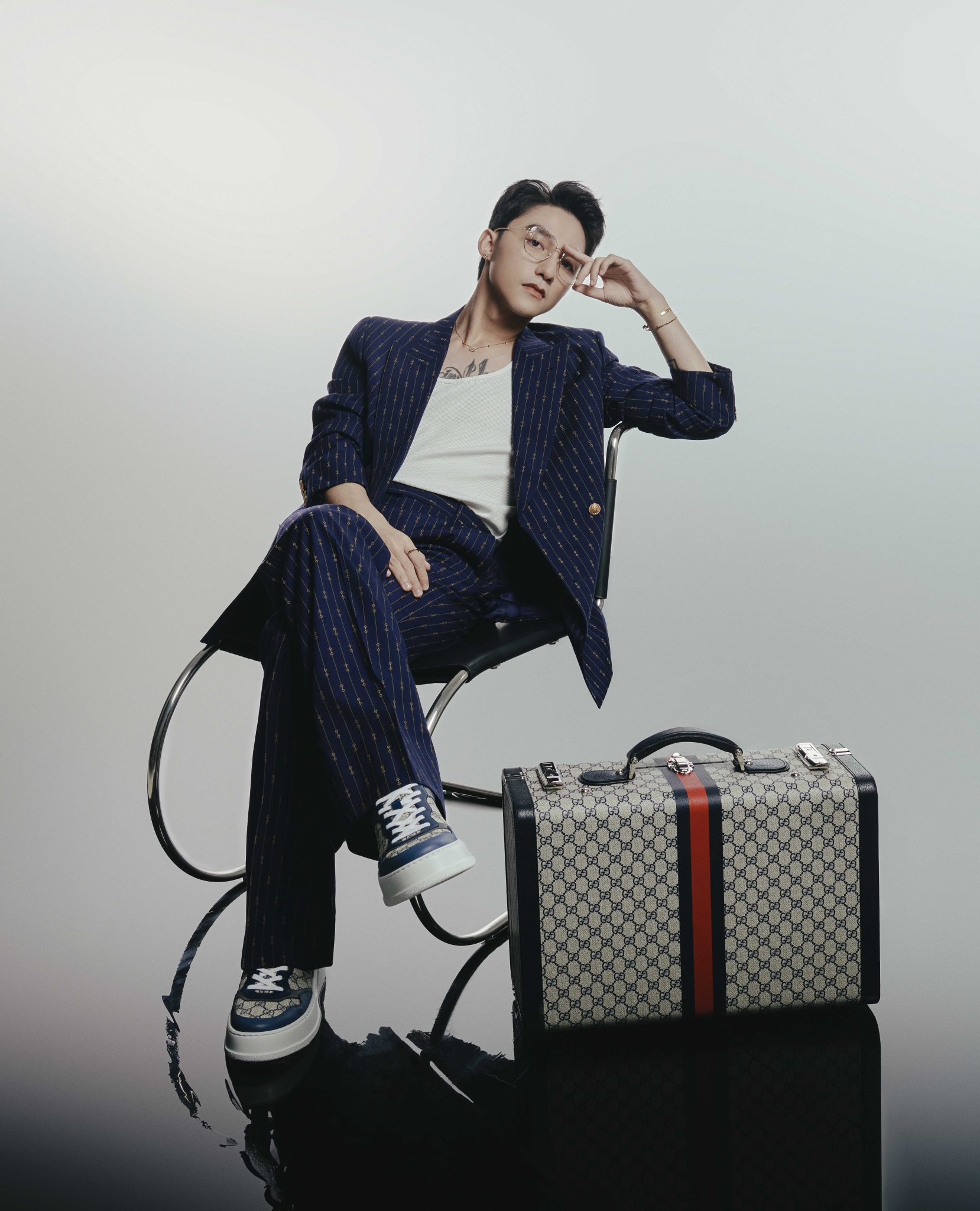 Bóc giá đồ Gucci trong bộ ảnh thời trang cùng Sơn Tùng M-TP