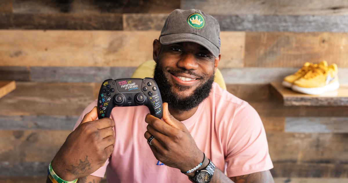 LeBron James x PlayStation 5 - Màn kết hợp không thể ngầu hơn