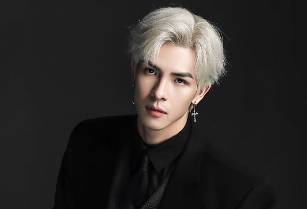 Denis Đặng - "Phù thủy hình ảnh", cố vấn của 30 chị đẹp, là ai?