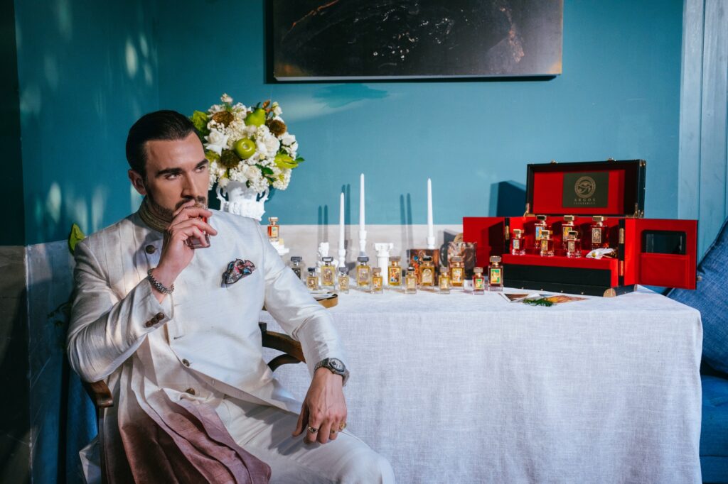 Christian Petrovich: Thiết kế mùi hương Argos từ thần thoại Hy Lạp